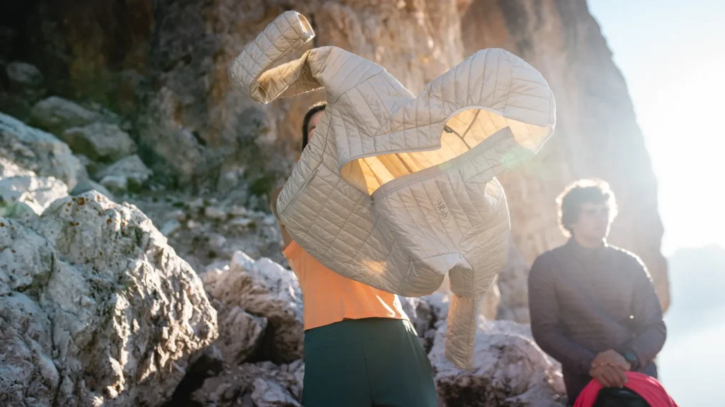 Rab Microlight HW26 Nachhaltige Daunenjacken für Bergsport